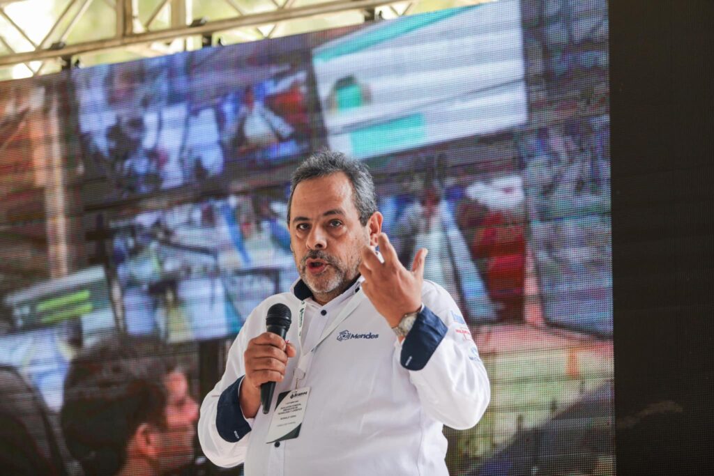 Innovación y transformación en la foresto-industria: Ronald Vera ...